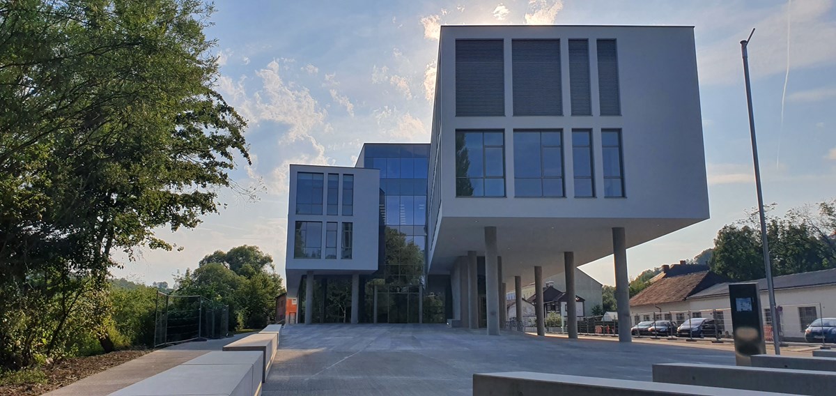 Dritte Ausbaustufe der FH-Steyr an den Nutzer übergeben | Swietelsky AG